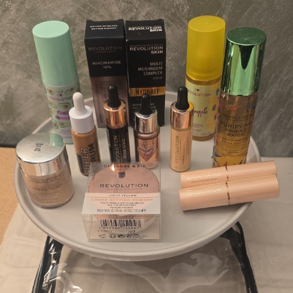 Revolution | Skincare | 3 Revolution Makeup Skincare Collection In Case ...